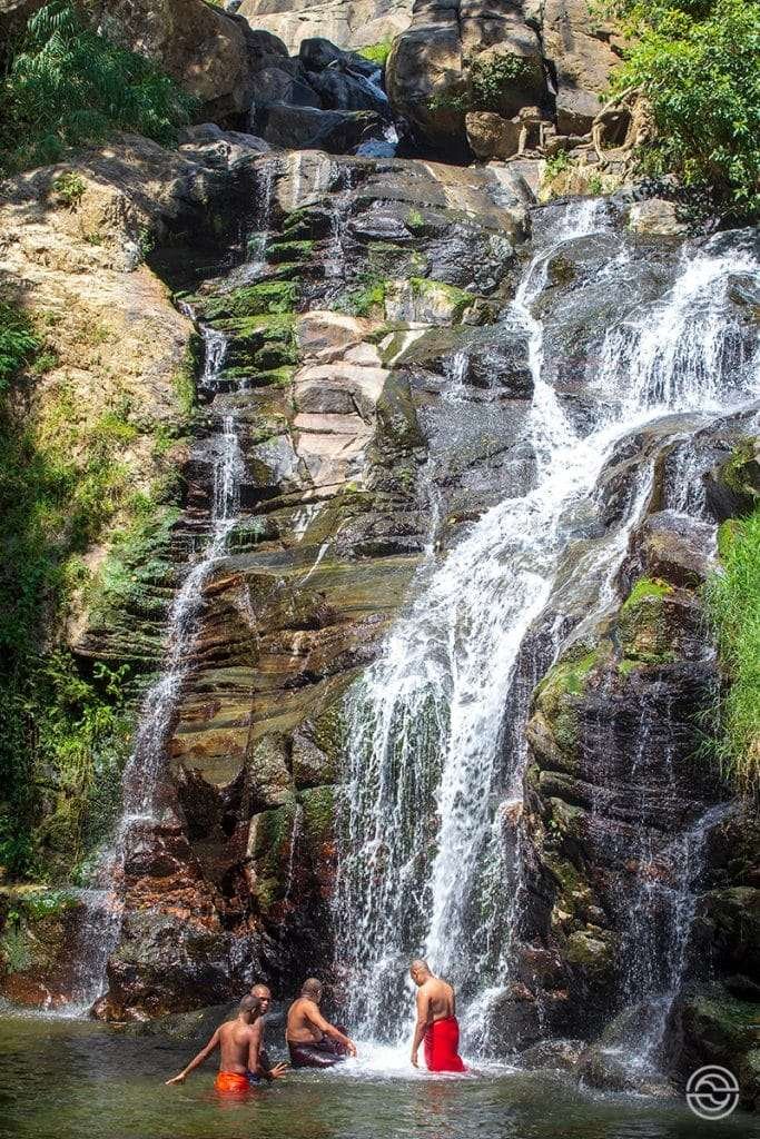 3 Magníficas Cascatas Para Descobrir Na Ásia - Marlene On The Move